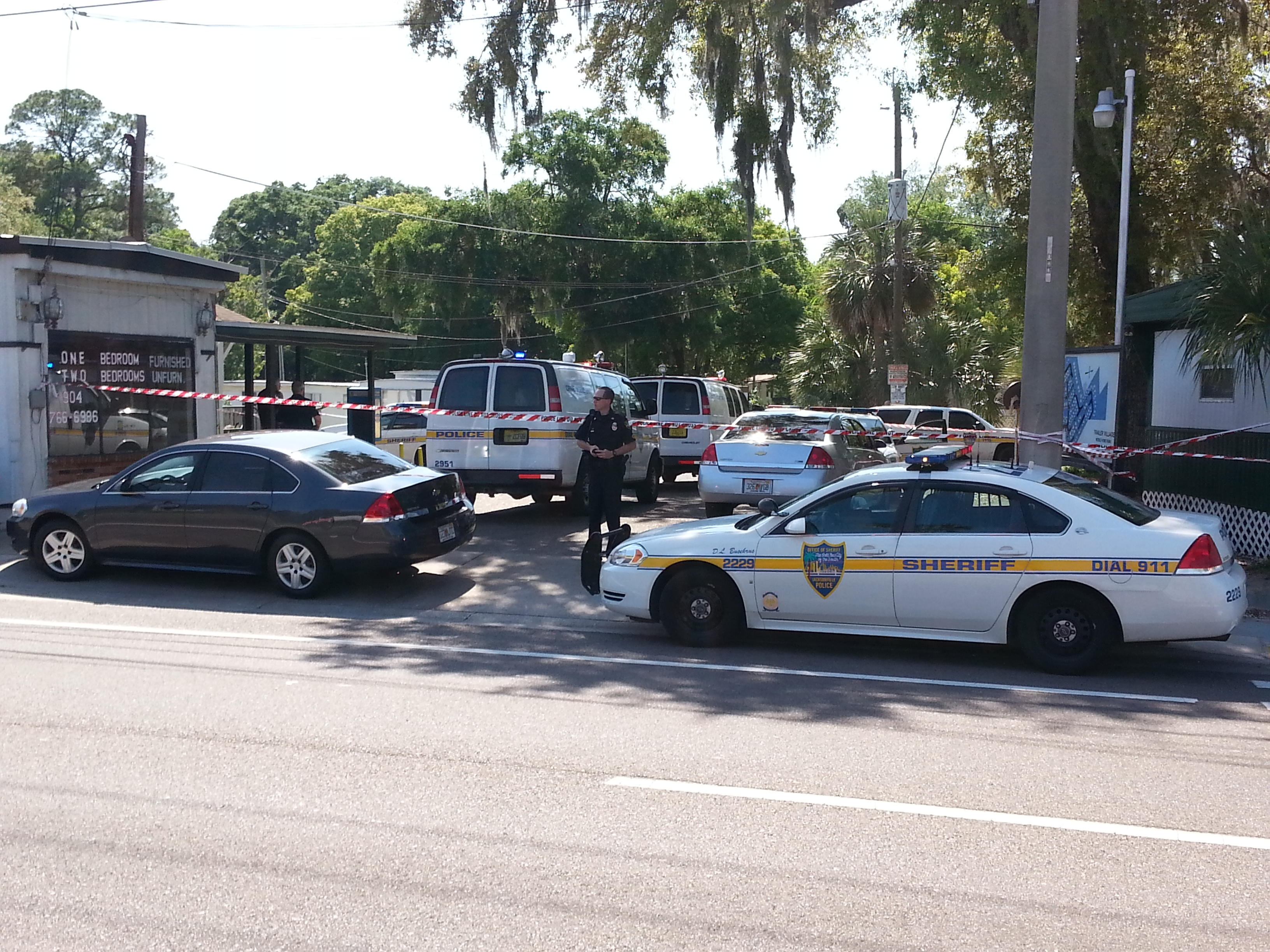 Fatal Trailer Park Shooting Leads To Manhunt 1128