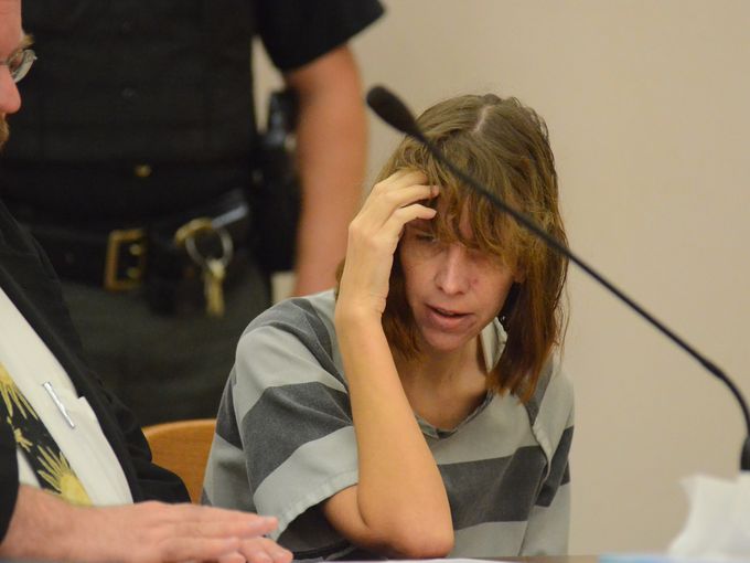 Woman burns off fingerprints to avoid ID | firstcoastnews.com