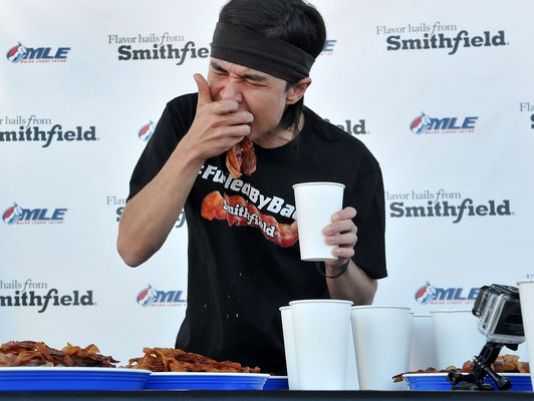 Florida man eats 182 bacon slices in 5 minutes | firstcoastnews.com