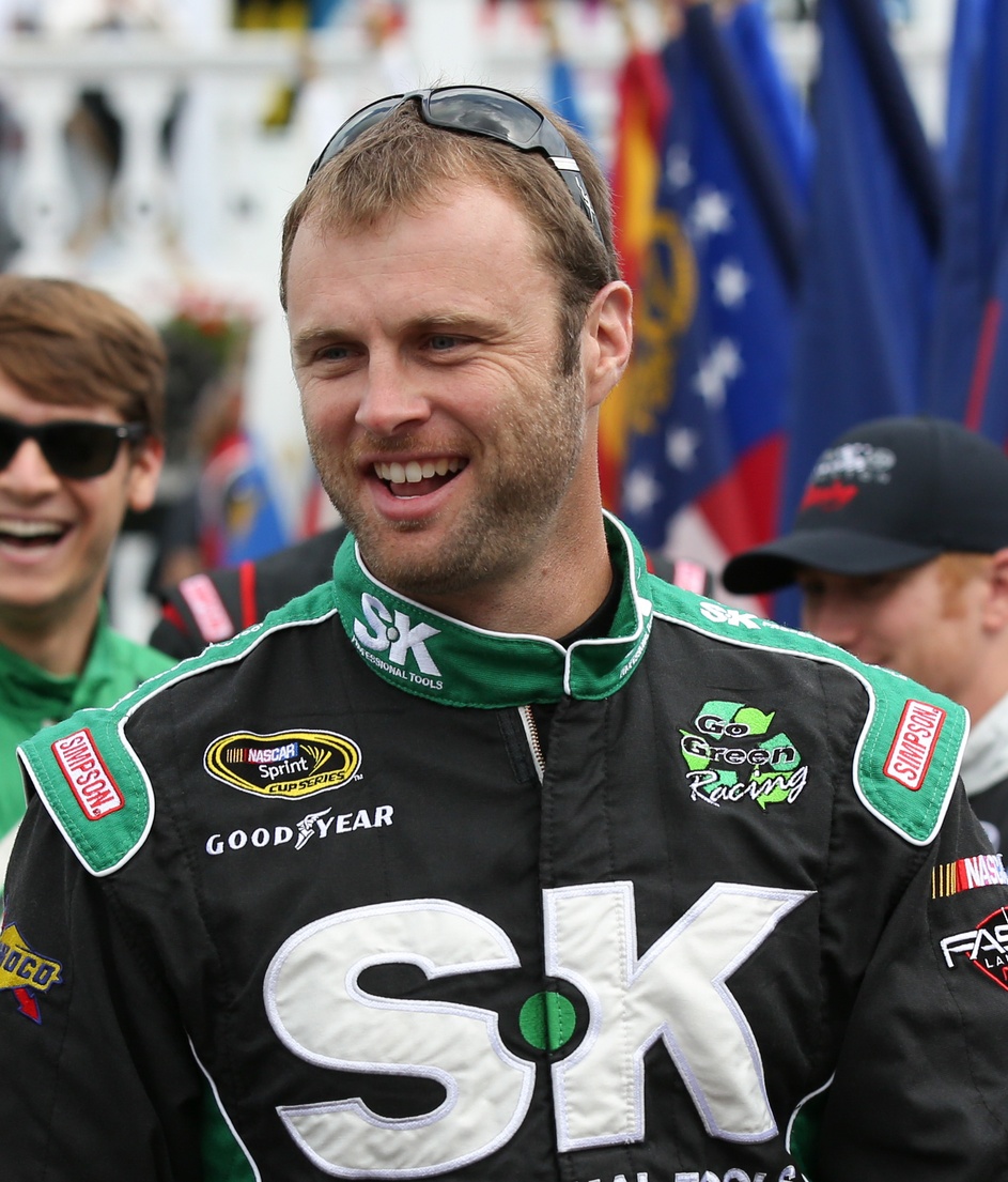 Travis Kvapil's NASCAR car stolen from hotel before race ...