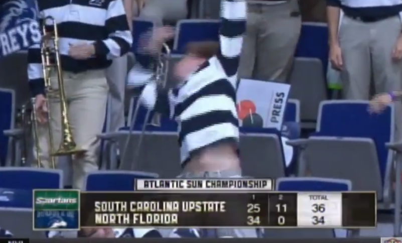 Crazy, dancing UNF band member achieves Internet fame | firstcoastnews.com