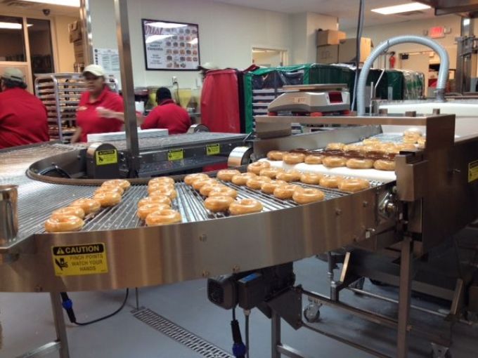 Local Pizza Huts offering jobs to Krispy Kreme employees at closing ...