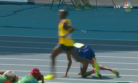 WATCH: American runner Mead trips in 5000m heat | wkyc.com