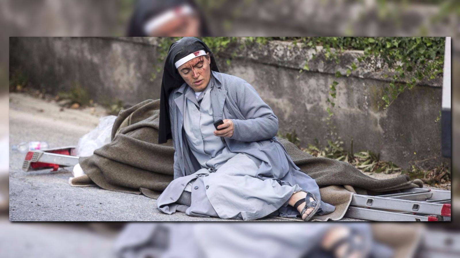 Photo of bloody nun captures her serenity after earthquake in Italy ...