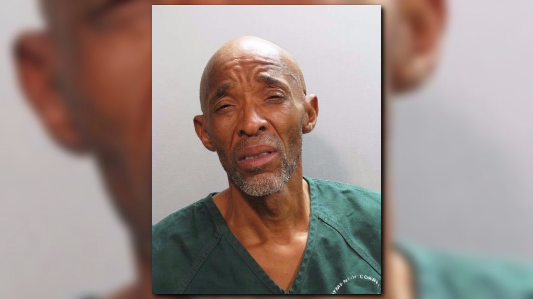 Employee set on fire at Golden Corral | khou.com