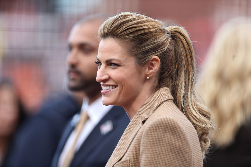 Erin Andrews reveals she had surgery for cervical cancer ...